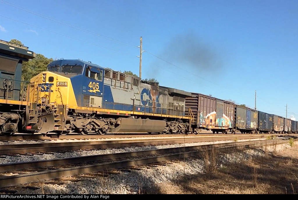 CSX 405 runs third
